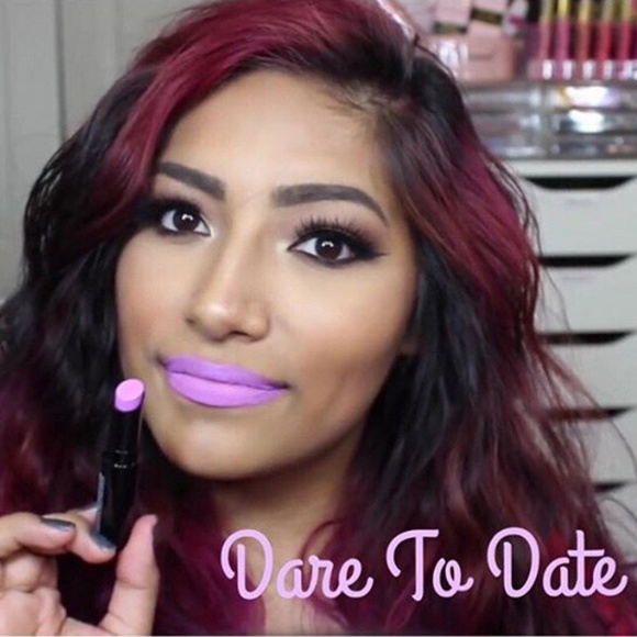 LA Girl | Makeup | Dare To Date Flat Velvet Matte Lipstick | Poshmark